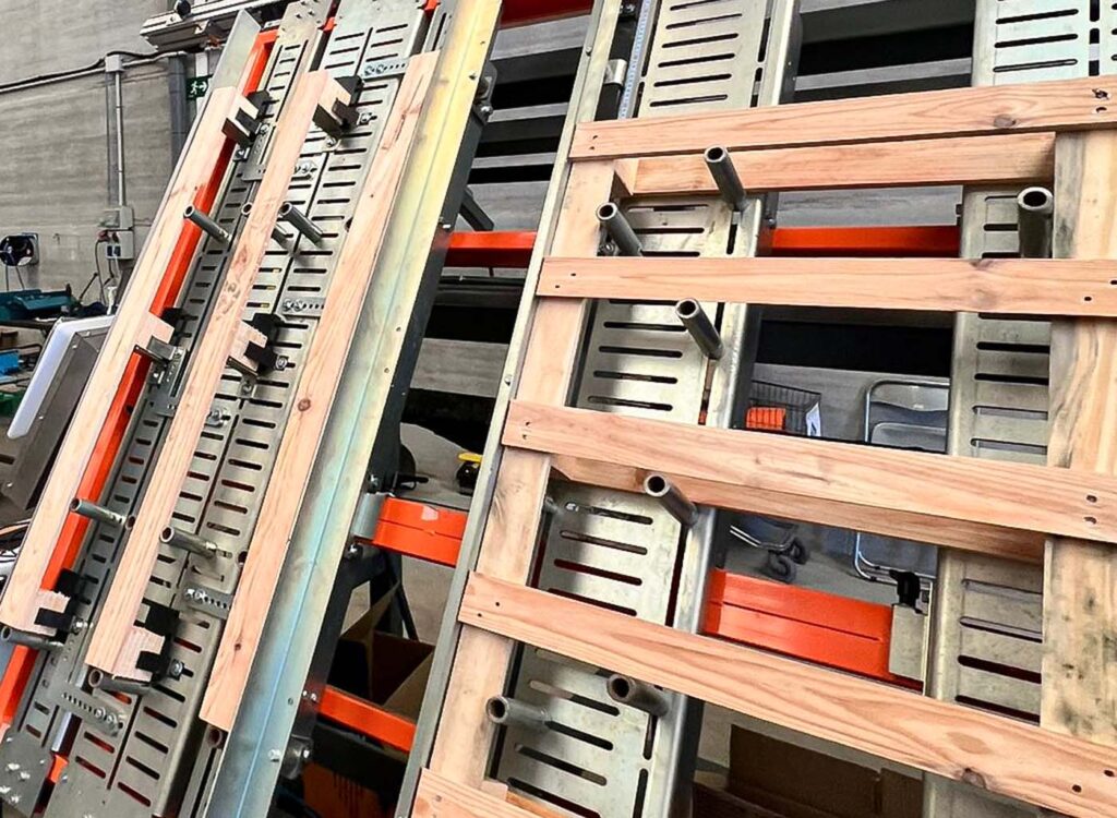 CNC Pallet Nailing Table — Robotic Arm | GWM