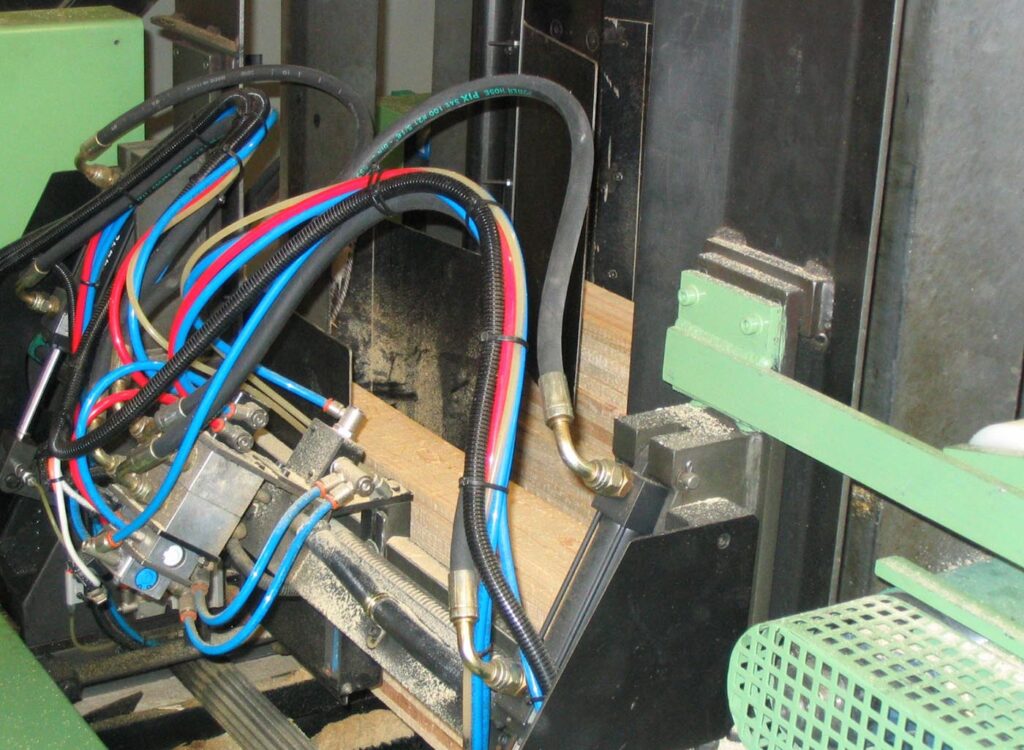 Corali Automatic Topdeck Pallet Nailing Machine | GWM