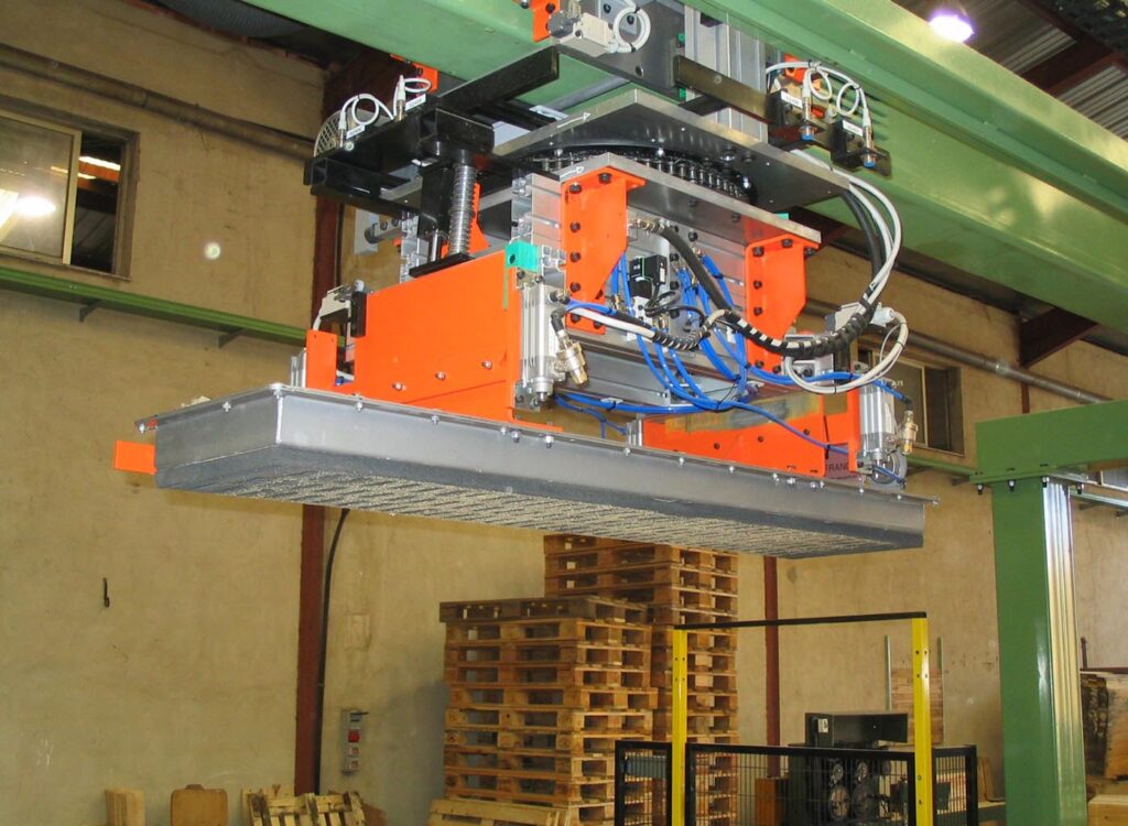 Corali - Automatic Pallet Topdeck Nailing Machine. - Global Wood